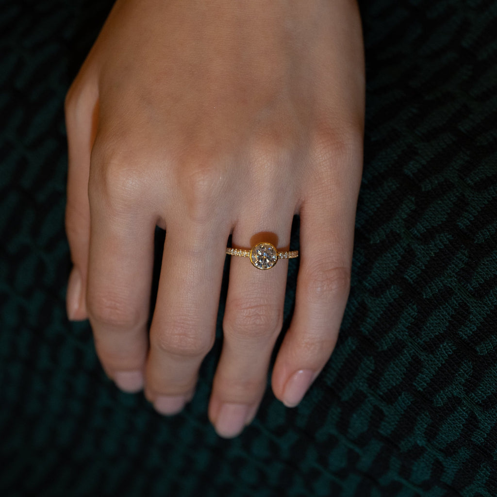 Noia Bezel Bold Pave Ring - PRMAL